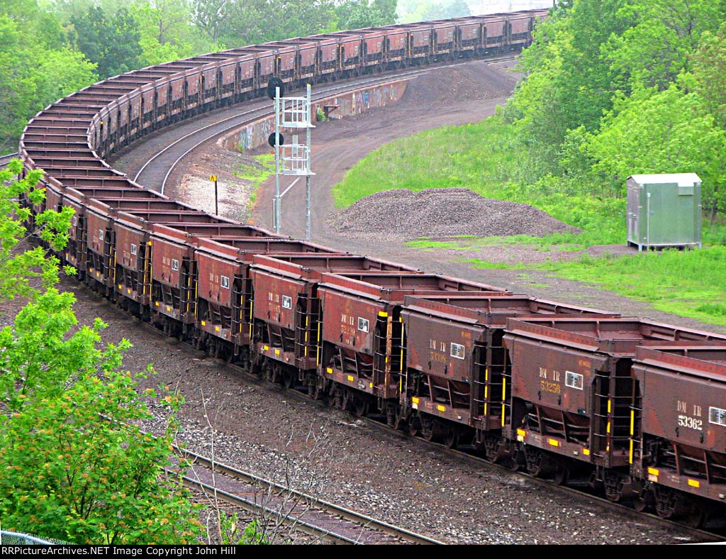 Ore empties depart Dock 6 for Proctor